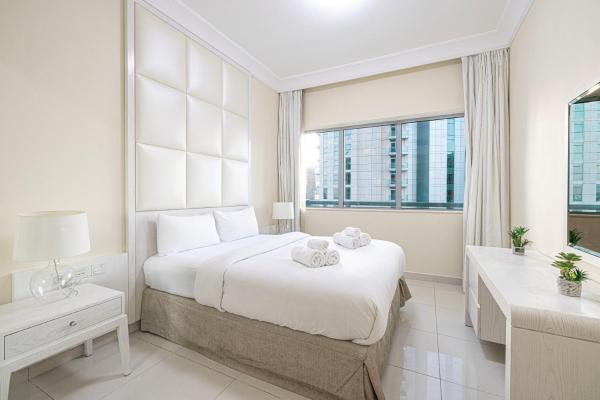 Upgraded 3 Bedroom Apartment In Damac Maison Mall Street Next To Dubai Mall - Dubái