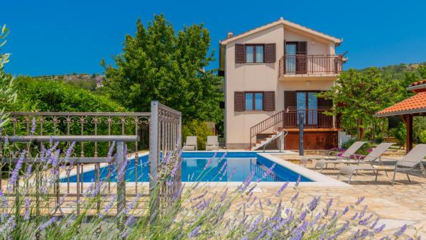 Villa Ivka-omis By Villas Guide - Mimice