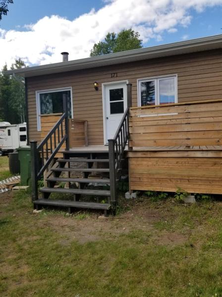Le Caribou - Petit Chalet Rustique Près De La Plage - La Tuque