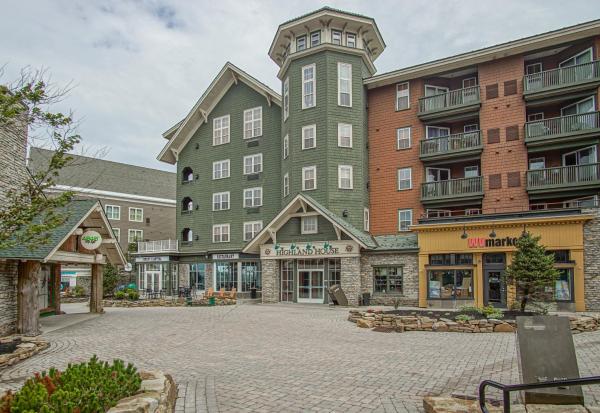 Highland House #102-104: 2br: 2 Bath - Snowshoe, WV