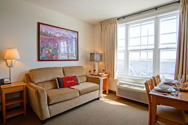 Expedition Station #306: Slope Side - For Couples Or W/ Young Children - Snowshoe, WV