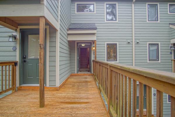 Powderidge #14: 2 Bedrooms, 25 Bath: Slope Side, Wood Fireplace - Snowshoe, WV