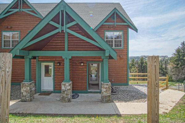 Camp 4 #21: 2 Bedrooms, 25 Baths: Slope Side, Gas Fireplace - Seneca State Forest, Dunmore