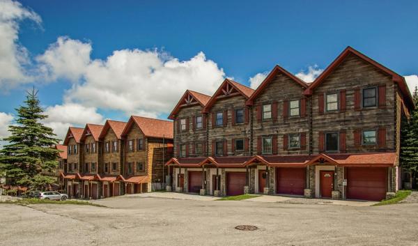 Loggers Run 11 - 5 Bedrooms - Snowshoe, WV