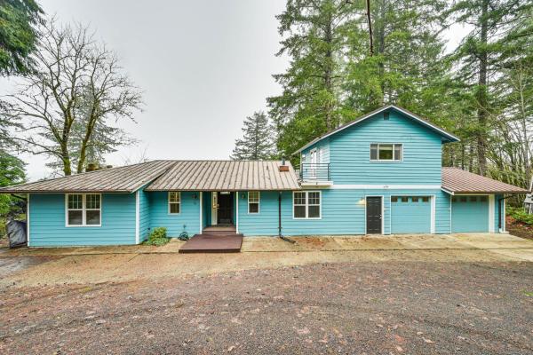 Private Beach, Stunning Views! Home On Oyster Bay! - Shelton, WA