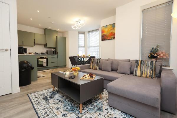Newly Built Modern & Central 2-bedroom & 2-bathroom Apartment - Barry