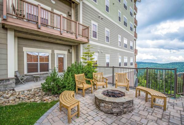 Soaring Eagle #110: 2 Bedrooms, 2 Full Baths: Slope Side - Snowshoe, WV
