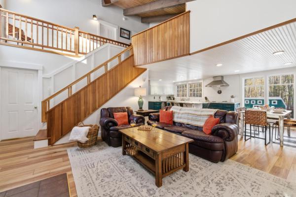 Peaceful, Curated Lakes Region Hideaway - Laconia, NH