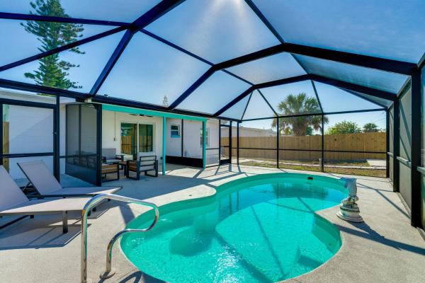 4 Mi To Beach! Sleek Getaway In Port Charlotte - Port Charlotte, FL
