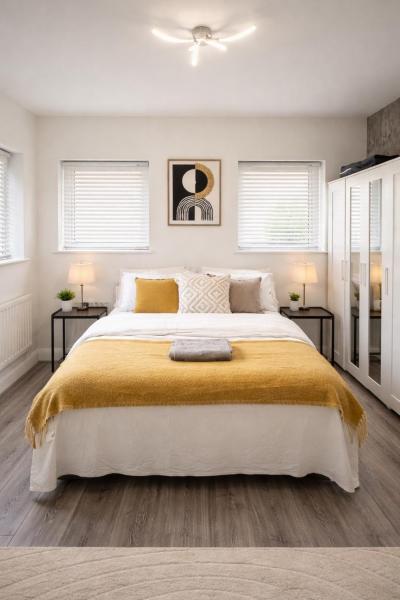 Central 2 Bedroom 2 Bathroom Pad - Birmingham