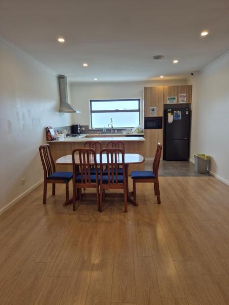 Sredna Homestay - Tottenham