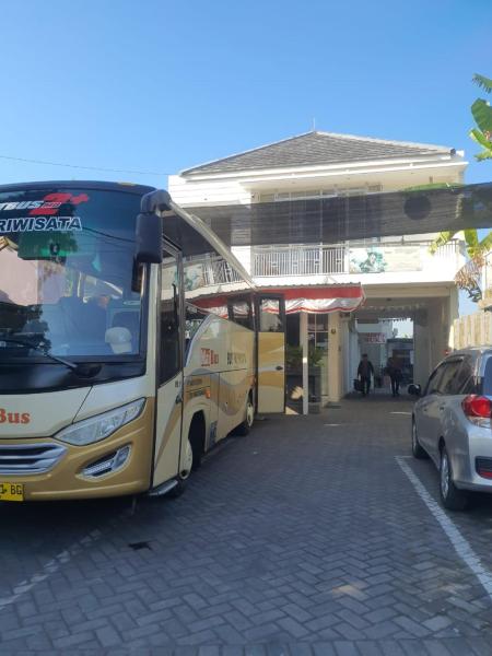 Khayyira Hotel Syariah Lumajang - Lumajang