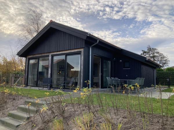 4-person Chalet La Cabana By The Water With Parking Space - Schiermonnikoog