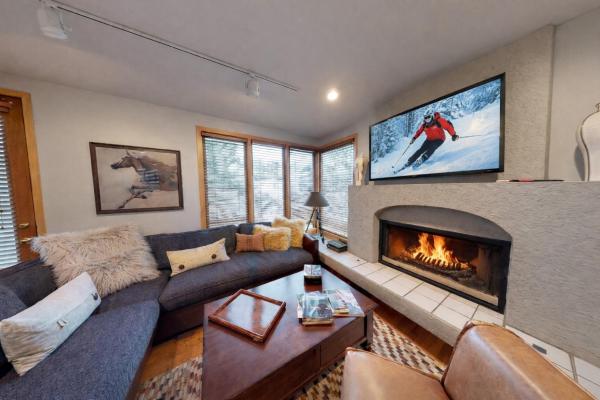 Empire Ski Chalet Home - Park City, UT