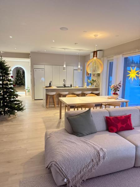 Finnish Design Villa With Outdoor Jacuzzi - Rovaniemi