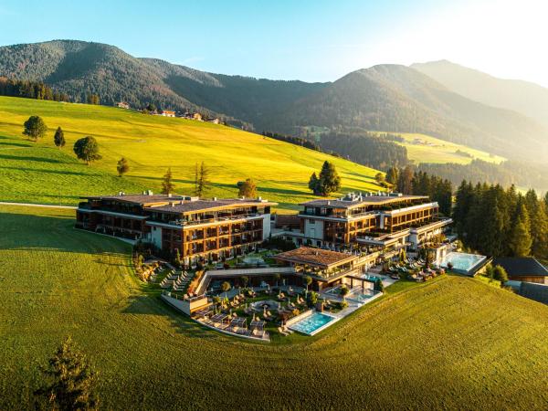 Hotel Alpen Tesitin Dolomites Spa Resort - Prags
