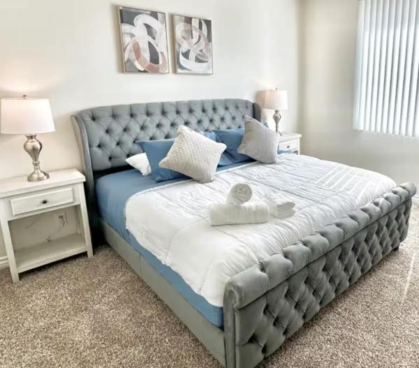 Beverly Hills Luxury, 2 Bedrooms, 2 Baths, Gym, Pool, Jacuzzi, Parking! - Los Angeles, CA