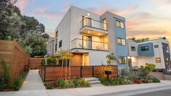 Sleeps 26 2 Homes Steps From Sunset Cliffs Ocean Beach Dining - San Diego, CA