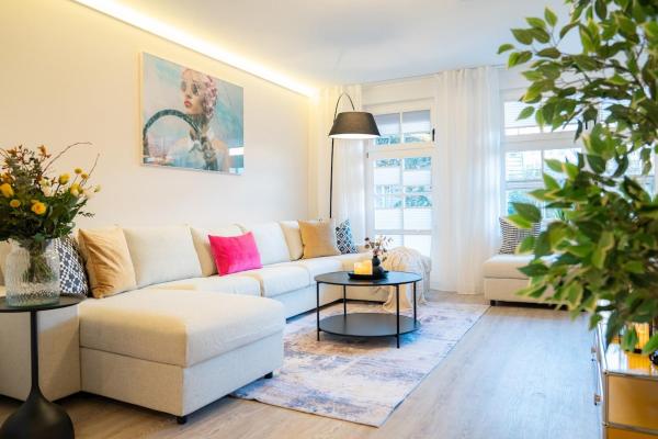 Zentrale Und Ruhige 4-raum-wohnung Für Bis Zu 6 Personen - Ideal Für Familien Und Gruppen - Rostock