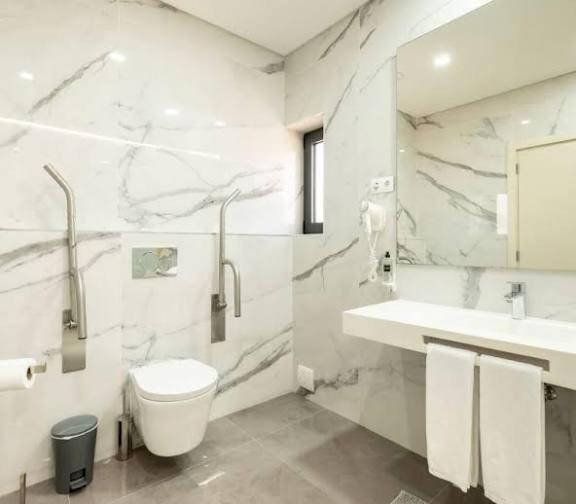 Azure Crown Hotel - Nairobi