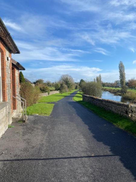Bright And Cozy Apartment On Grand Canal Greenway - County Meath