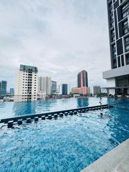 Chamber Residence Kuala Lumpur At Infinty Pool - Kuala Lumpur