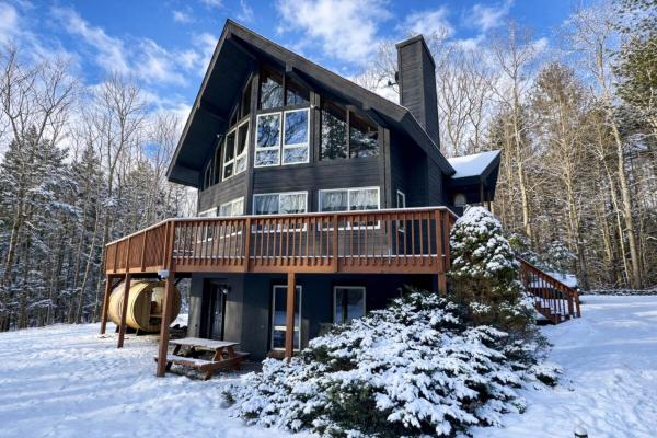 New Private Chalet 10 Min To Windham & Hunter Mtns, Gameroom, Views - State of New York