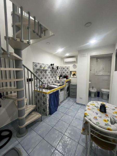 Maddy House - Naples