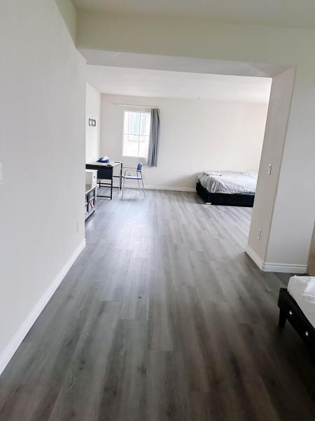 Big Master Bedroom Private Bathroom - San Bernardino, CA