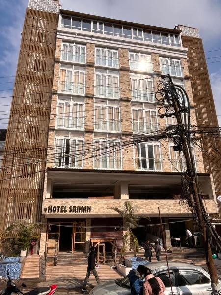 Hotel Srihan - 西隆