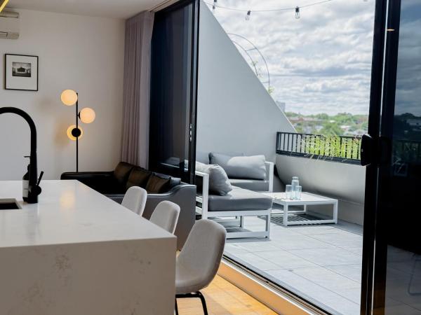 Stylish Urban Retreat In The Heart Of Collingwood Melbourne - Ivanhoe