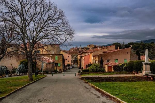 Loft Tourtour - Tourtour