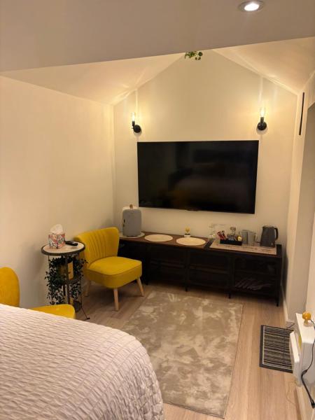 The Cozy Forge - Dorking