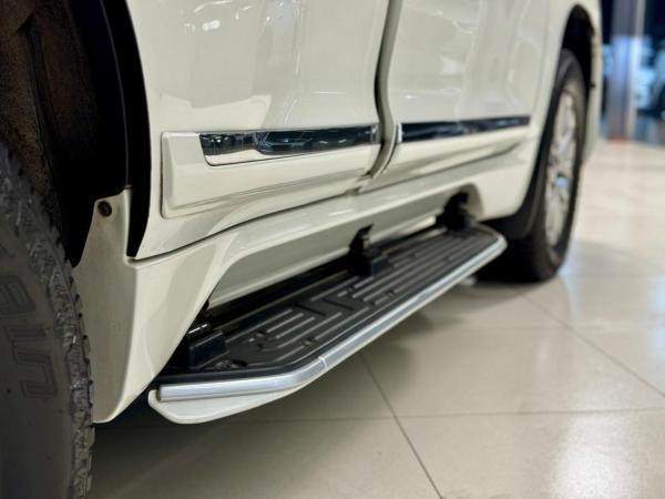 Silkrou Travels Private Car Hire - Colombo