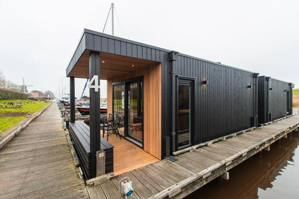 Tiny Boat House #6 - Groningen