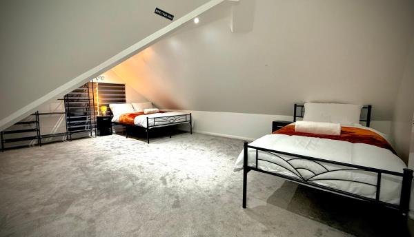 Modern 2-bed Flat Wembley Park - Hounslow