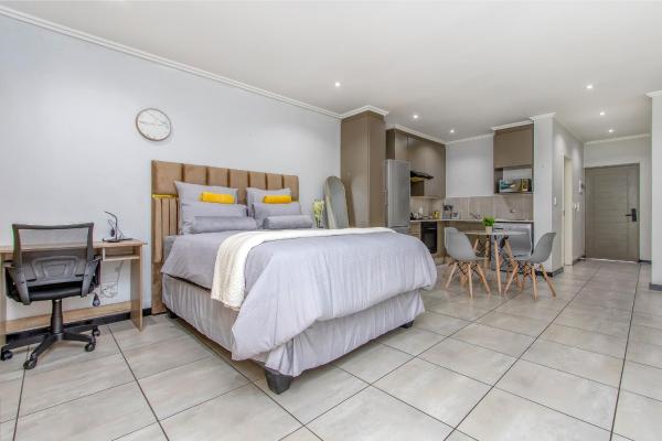 Work & Stay Spacious Sandton 1bed Room Fast Wifi & Pool - Midrand