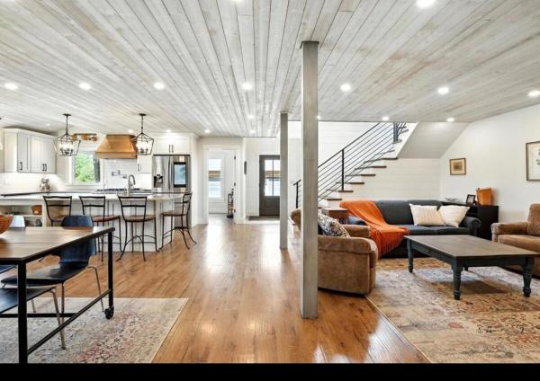 Big Meadow Farm At New London And Pleasant Lake - ニュー・ハンプシャー州