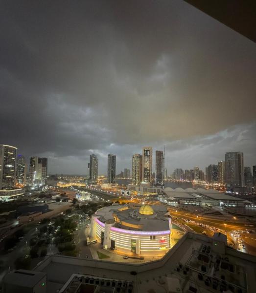 Panoramic Sky & Beach View Apartment - Dubai
