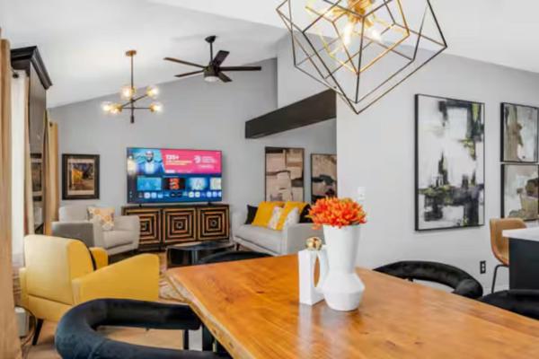 Hefner Villa - Yukon, OK