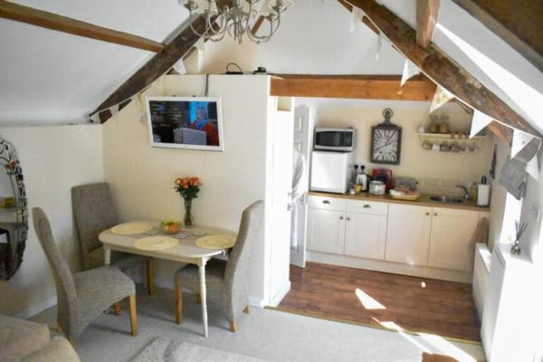 Pitfield Apartments - Devon