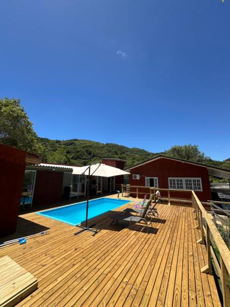 Casa Com Vista Para A Natureza E Piscina - Garopaba