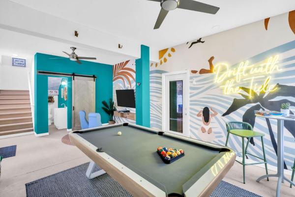 New Sea Drift Oasis - Heated Pool Spa Game Room - Holiday, FL