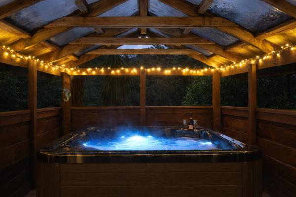 Hill Top Hideaway - Self Contained Guest Suite With Private Spa - Porirua