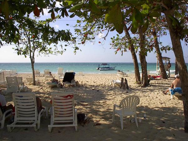 1 Bdr Apt On 7 Mile Beach At Negril Beach Club - Negril