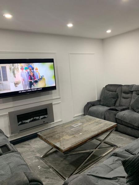 Stunning 6 Bedroom Family Home In The Heart Of The West Midlands - Sutton Coldfield