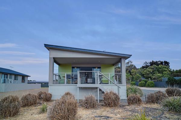 Long Island Retreat - Pelican - Murray Bridge