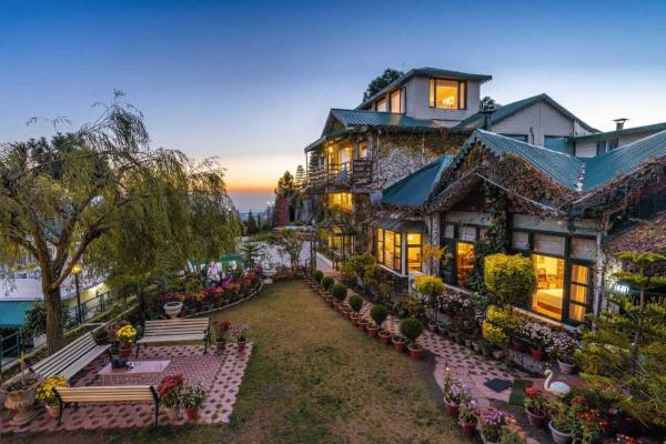 Villa Mountain Crest Kasauli With Treehouse , Sundeck & Breakfast - Solan