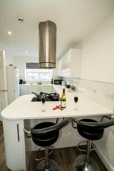 Queens Court Ensuite Studio - Stoke-on-Trent