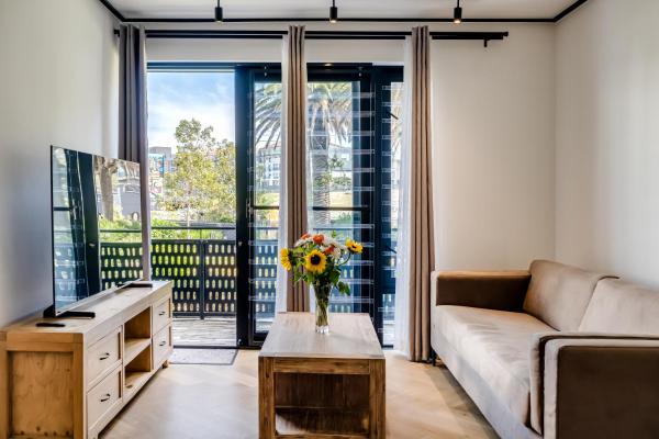 Palm Haven - Claremont